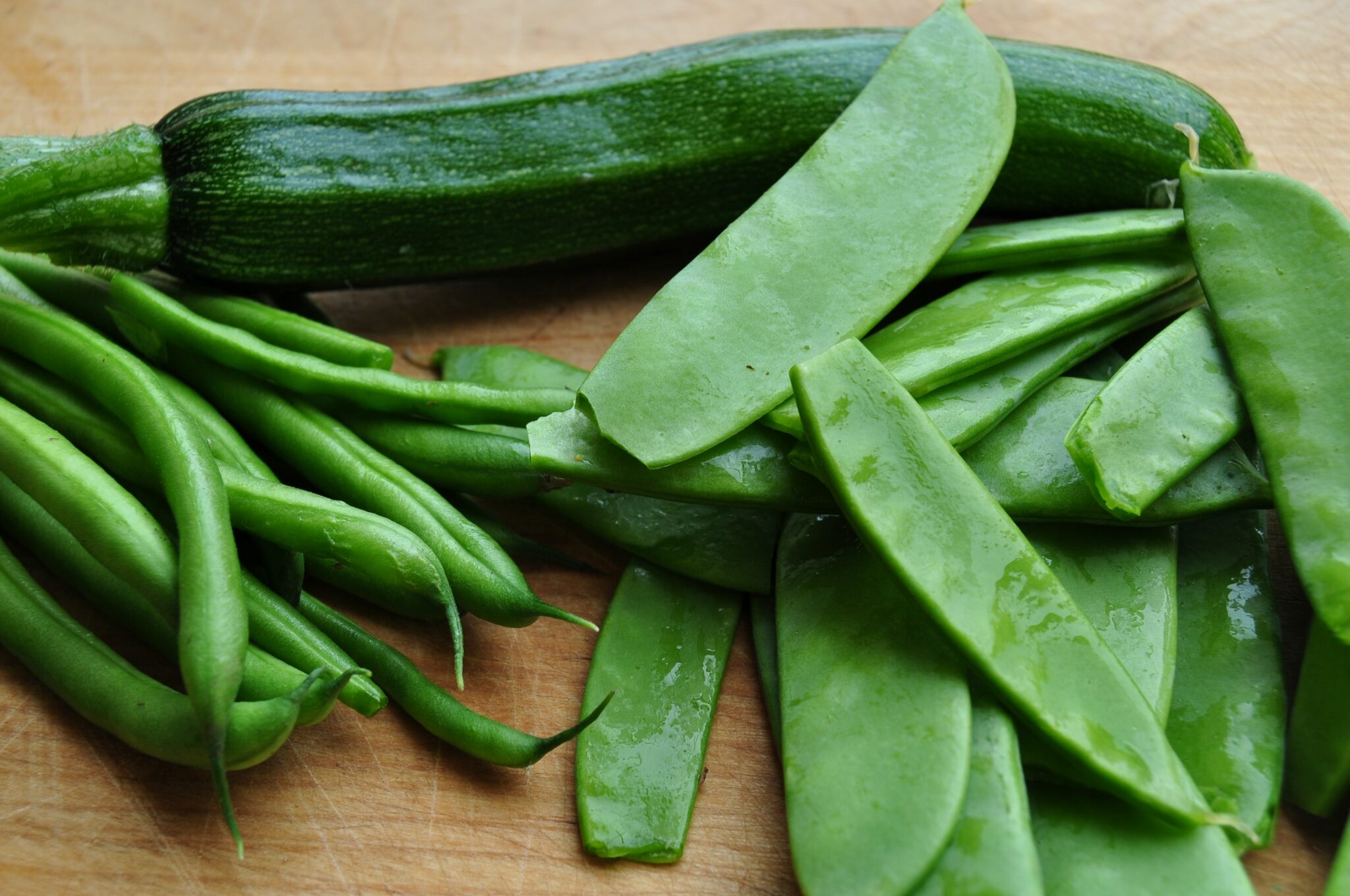 Marvellous mangetout in June's kitchen - Martin Fish - simply gardening