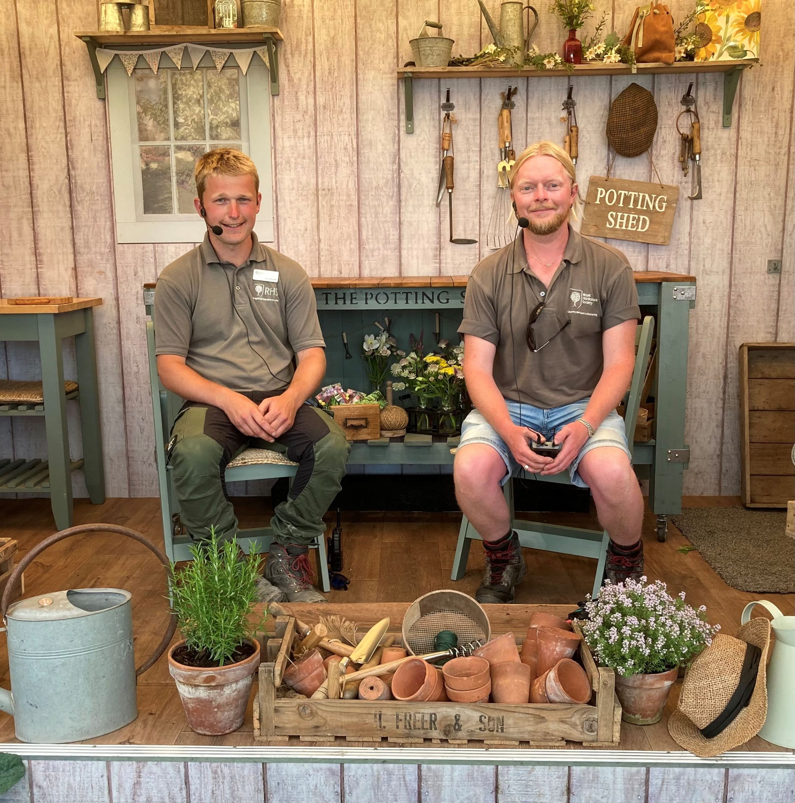 April jobs in the garden - Martin Fish - simply gardening